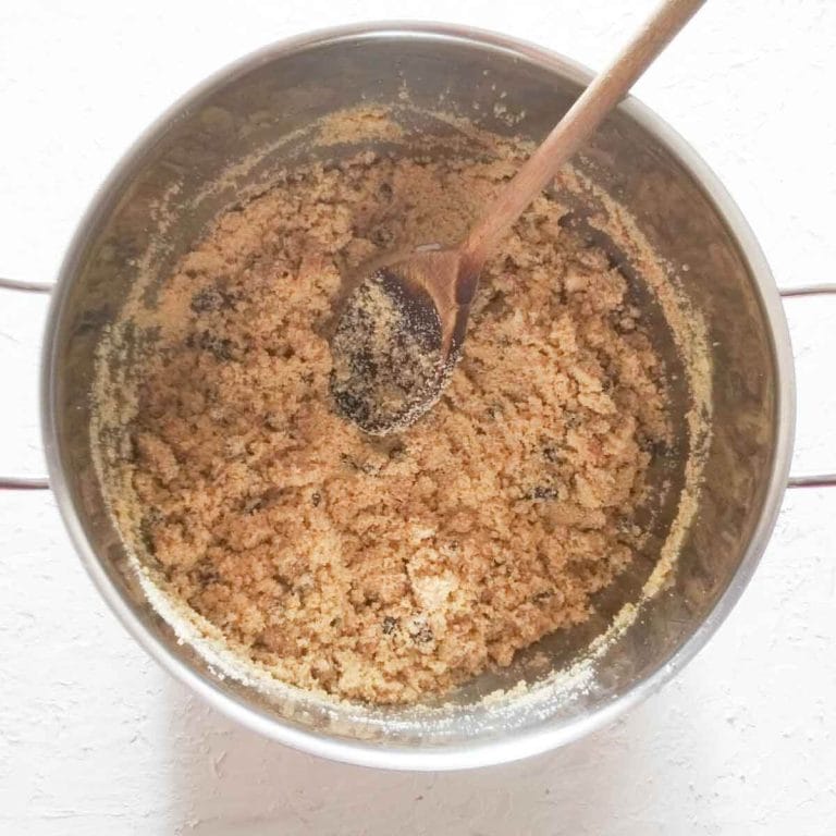 Easy Greek Halva Cake - Pastry Wishes